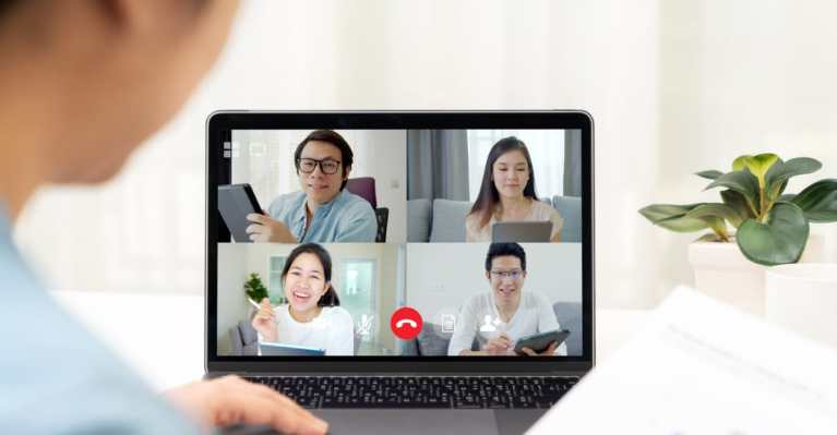 55 Email Greetings (Professional & Fun) to Start an Email