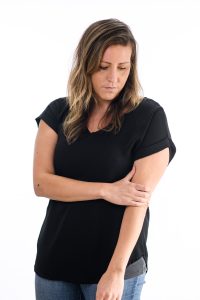 22 Confident Body Language Cues Every Woman Should Know