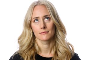 How to Read People’s Eye Direction and Behavior (34 Eyes Cues)