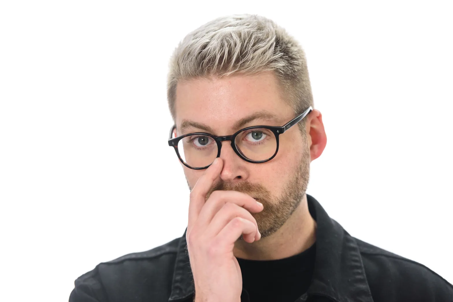 15 Nose Body Language Cues (Rubbing, Touching, and More!) 15 Nose Body Language Cues (Rubbing, Touching, and More!)