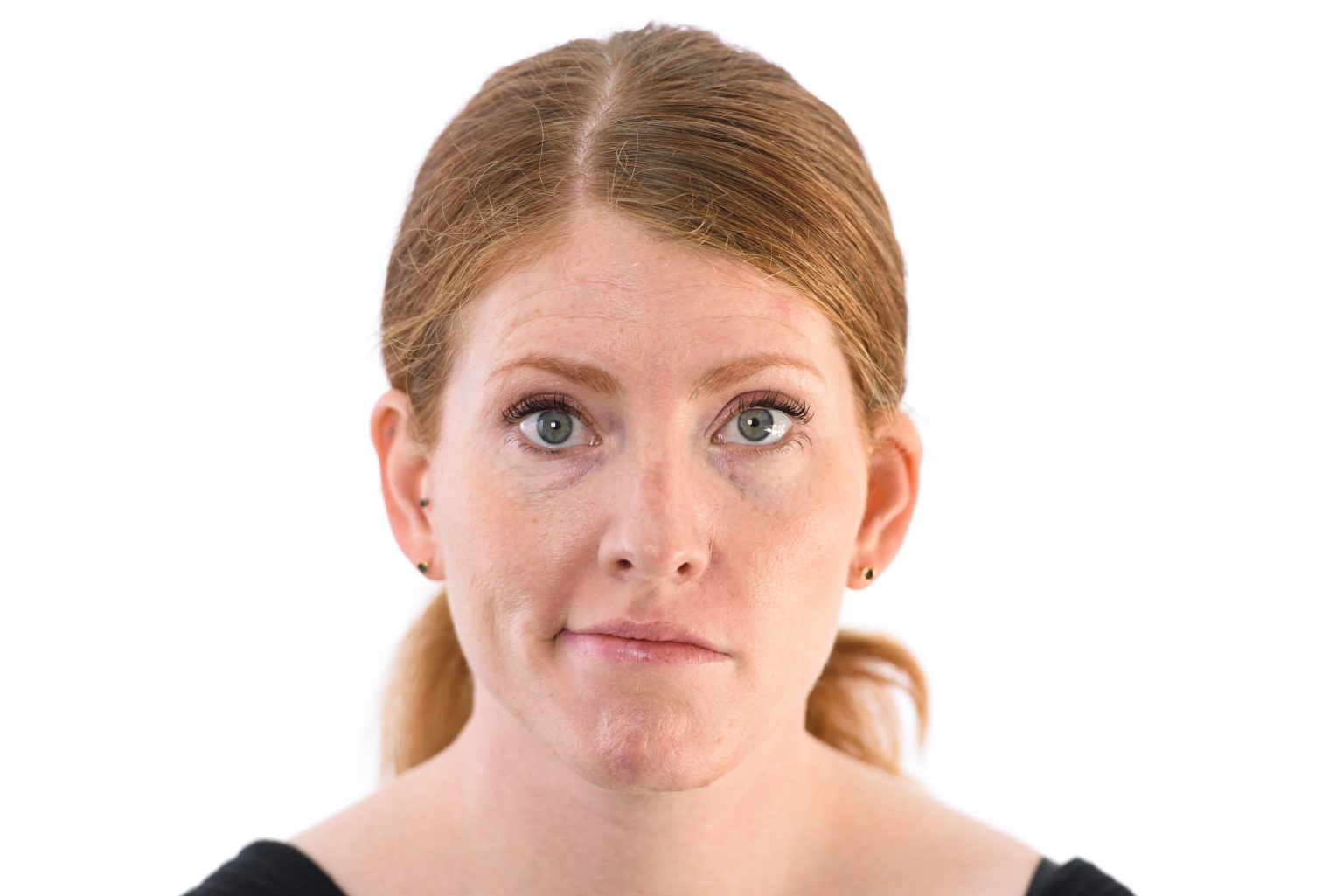 39 Mouth Body Language Gestures to Spot in Your Next Convo